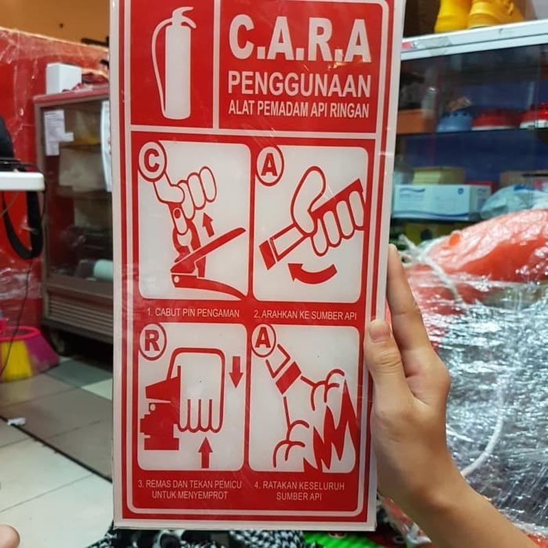 Sign Akrilik APAR 30x15 - Cara Penggunaan Alat Pemadam Kebakaran